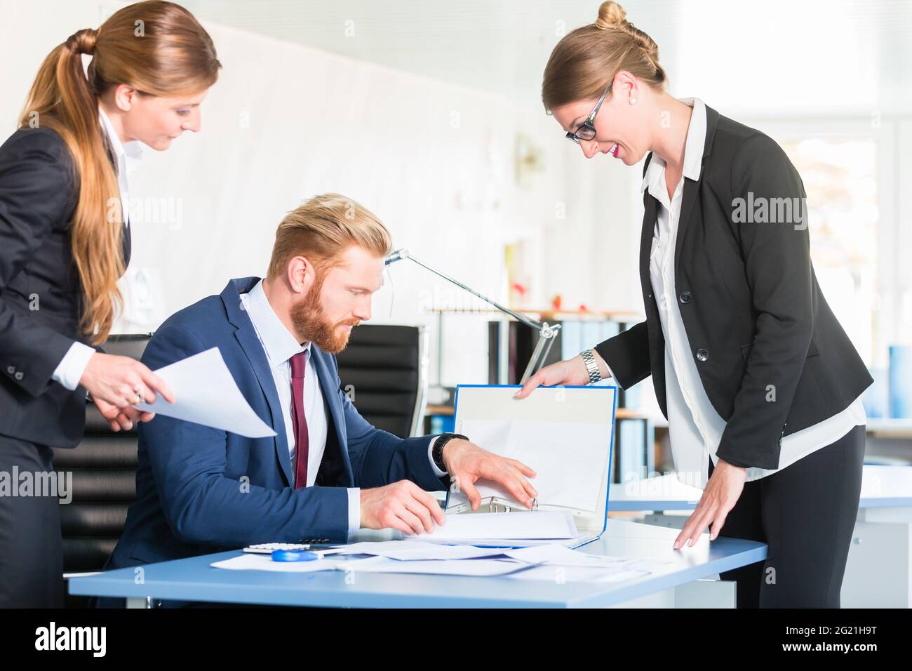 Businessmen checking documents hi-res stock photography and images - Alamy