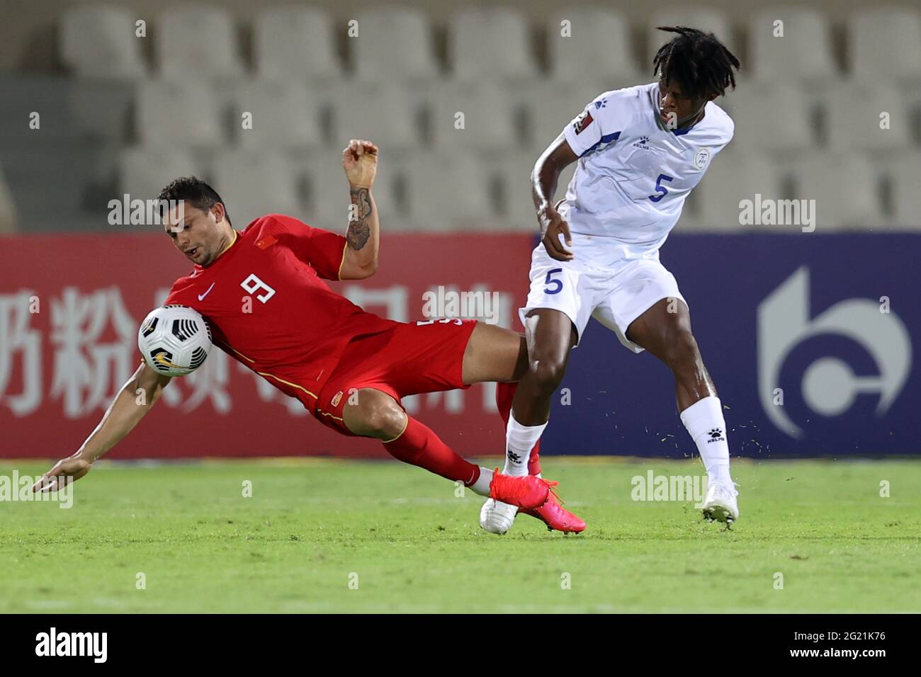 Sharjah. 8th June, 2021. Ai Kesen (L) of China vies with Jefferson ...