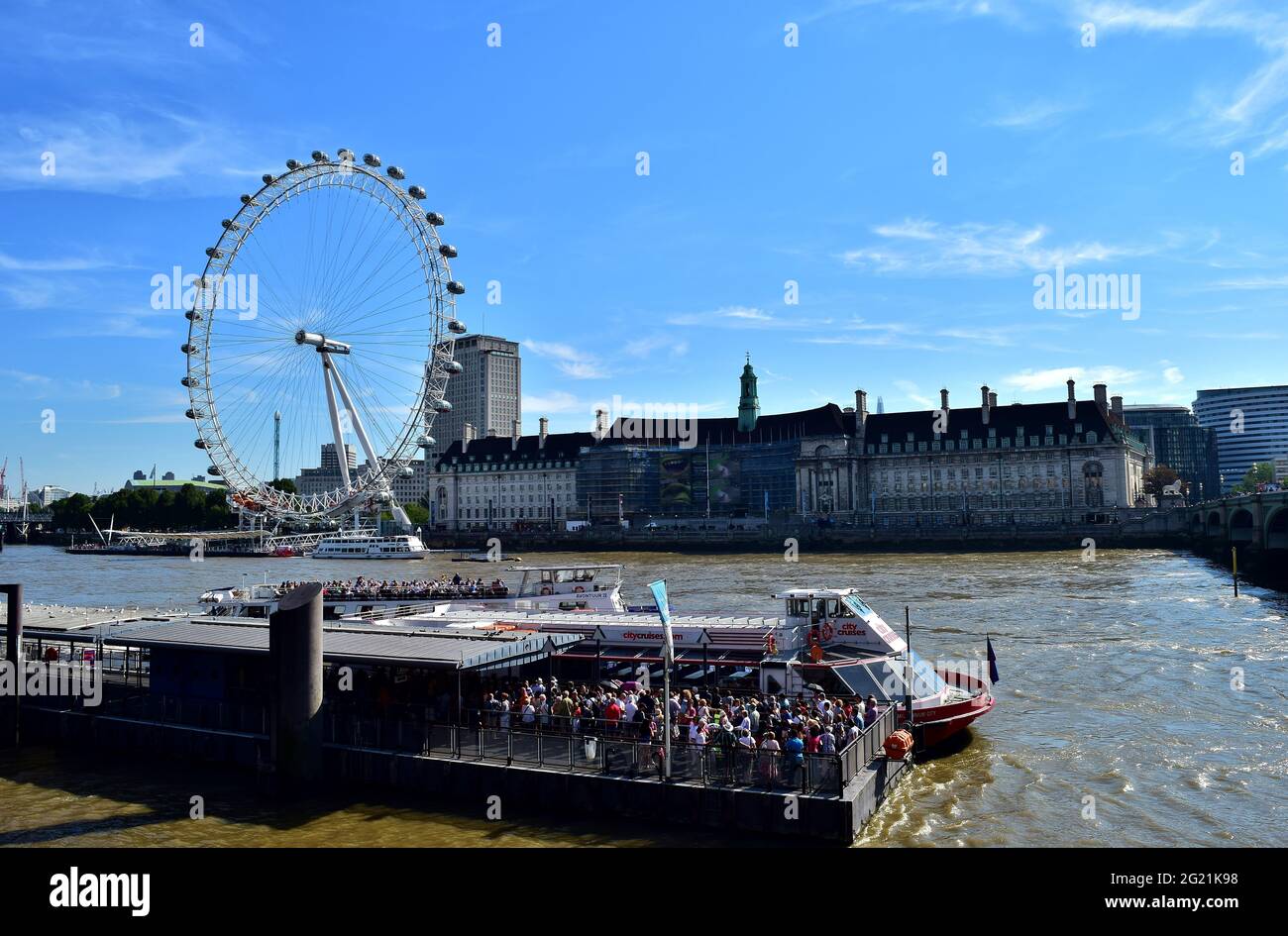 LONDON, UNITED KINGDOM - Aug 22, 2015: The London Eye ferris wheel in ...