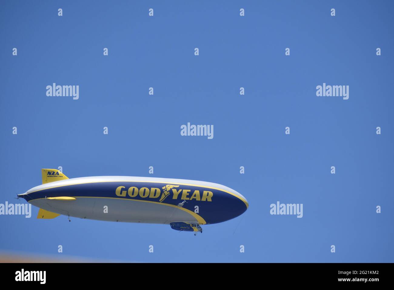 Goodyear blimp hi-res stock photography and images - Alamy