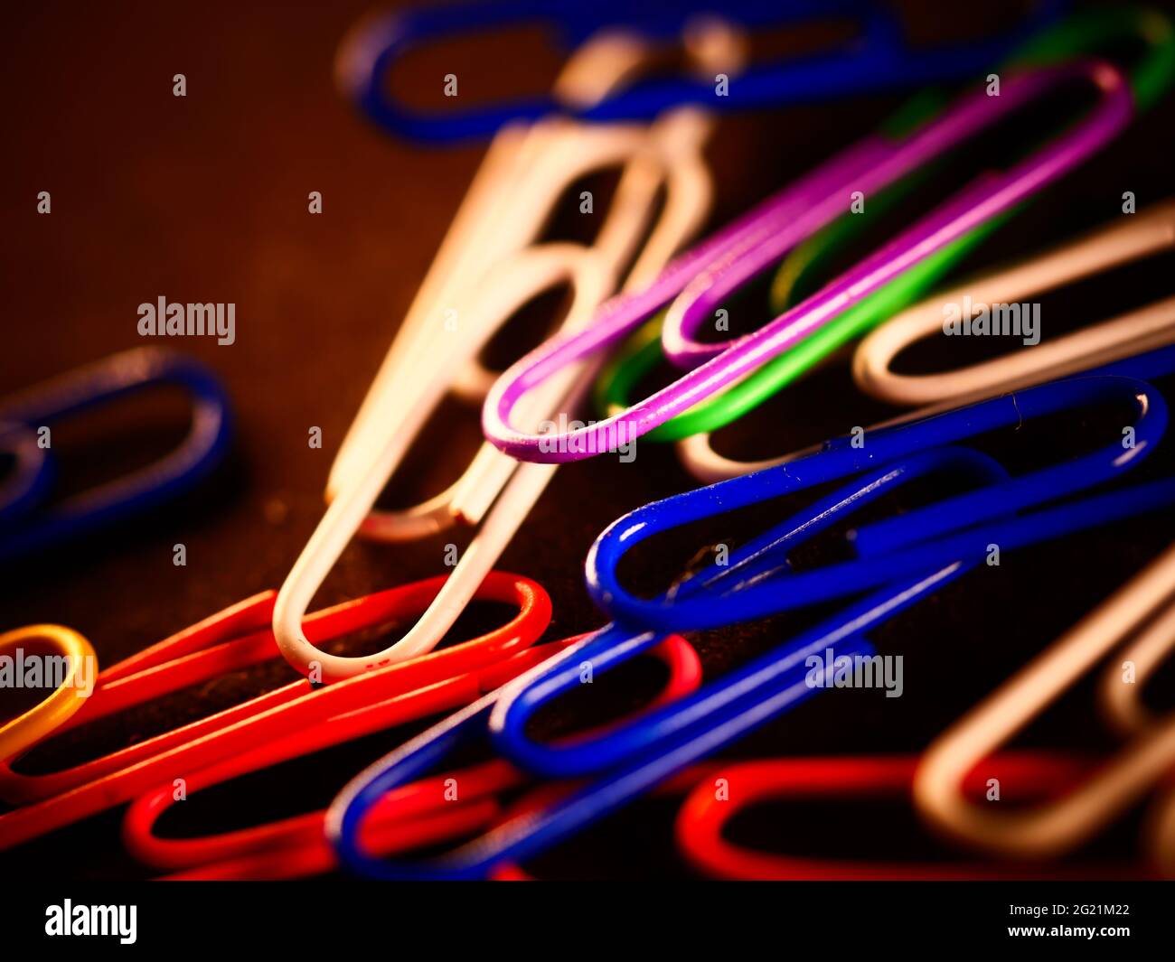 Paper clips on the table Stock Photo - Alamy