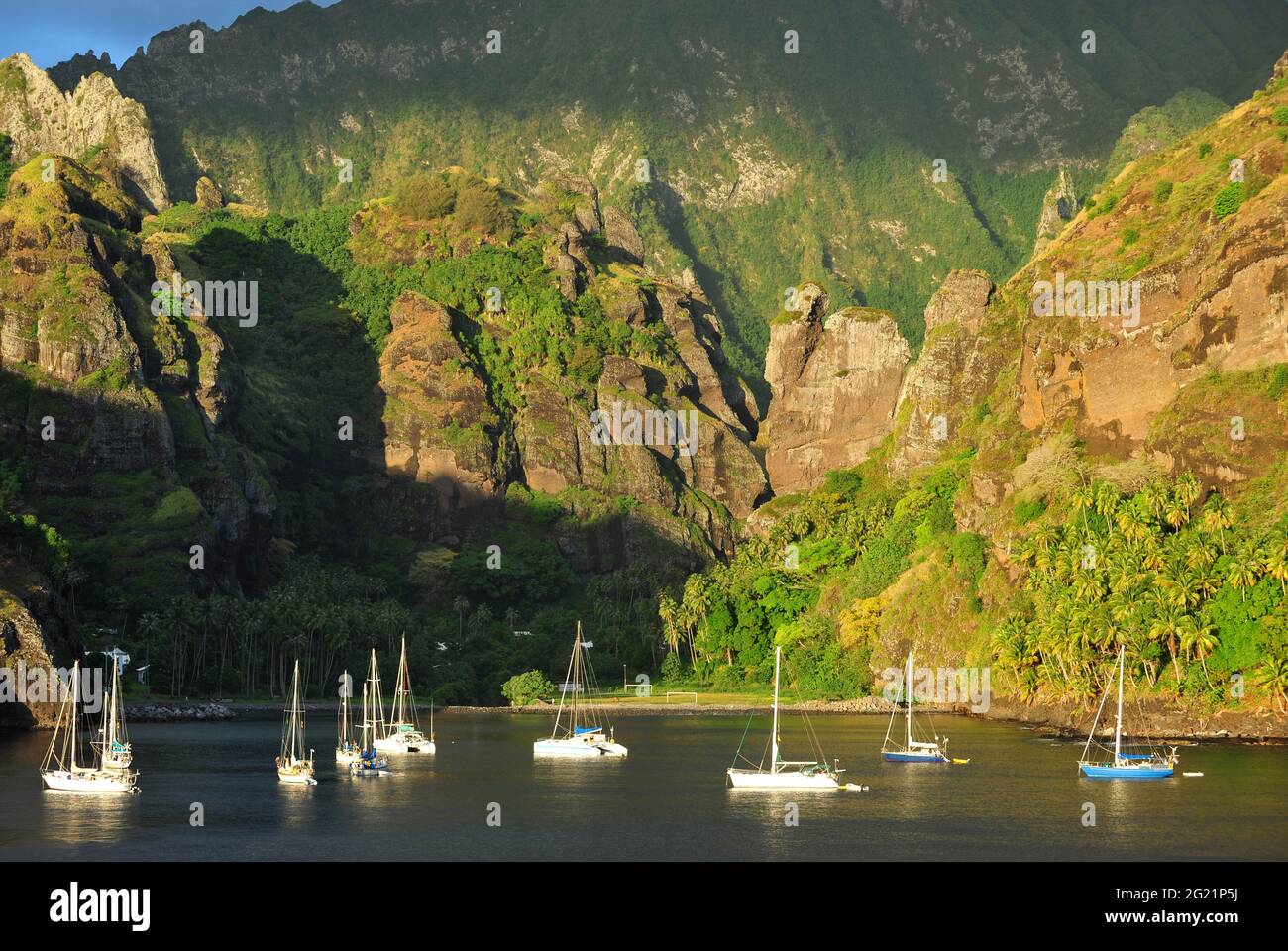 FRENCH POLYNESIA, MARQUESAS ISLANDS. ISLAND OF FATU IVA. AT HANAVAVE ...