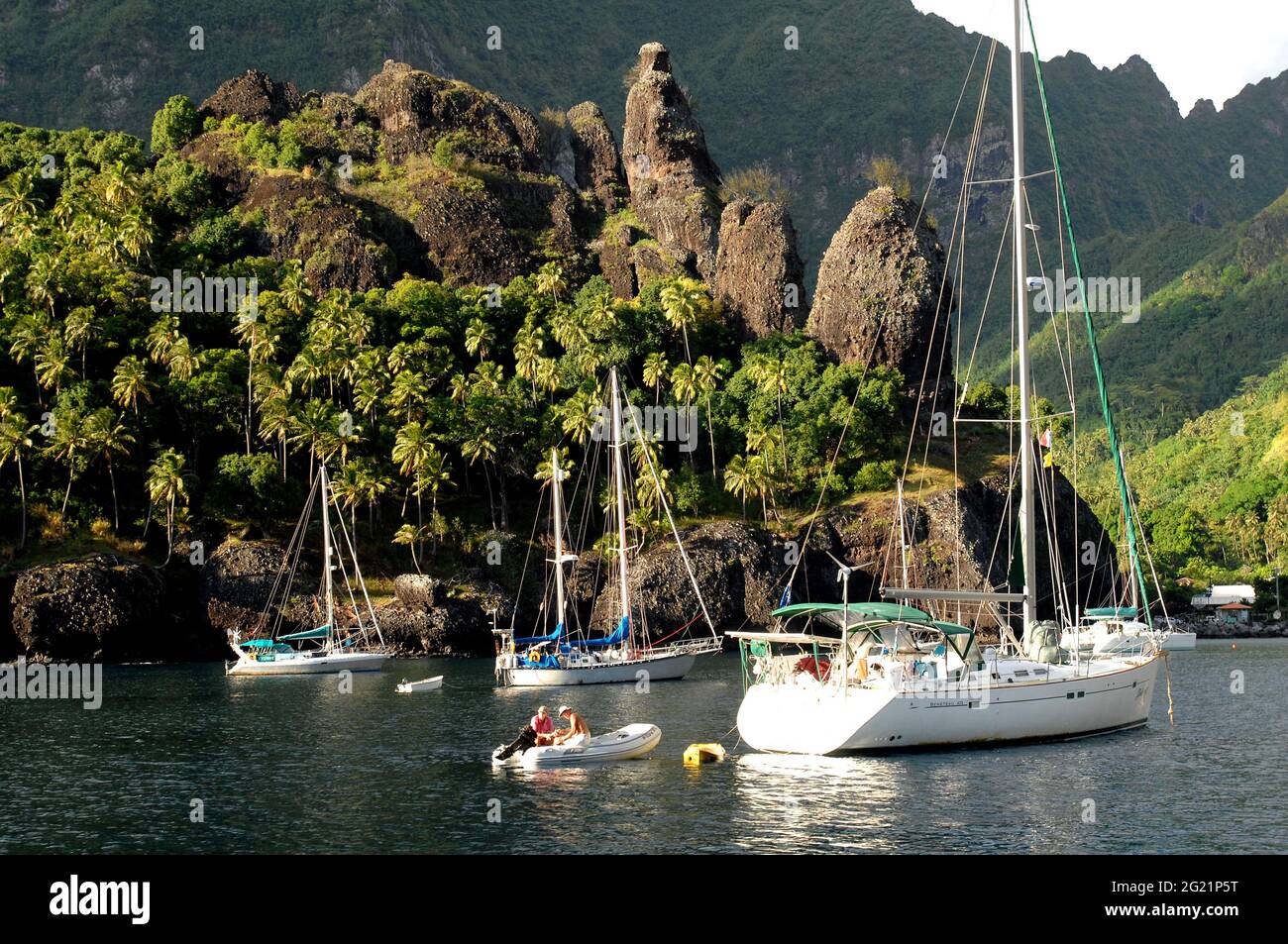 FRENCH POLYNESIA, MARQUESAS ISLANDS. ISLAND OF FATU IVA. AT HANAVAVE ...