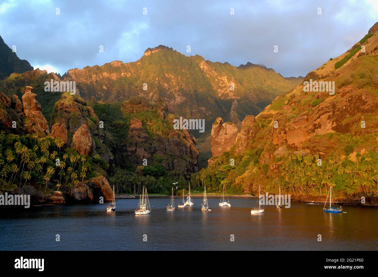 Bay virgins hanavave fatu iva hi-res stock photography and images - Alamy