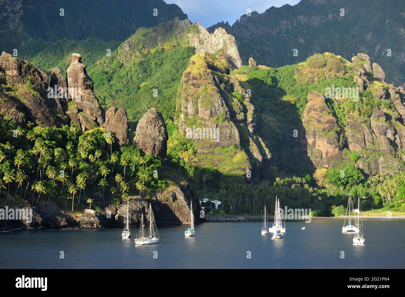 FRENCH POLYNESIA, MARQUESAS ISLANDS. ISLAND OF FATU IVA. AT HANAVAVE ...