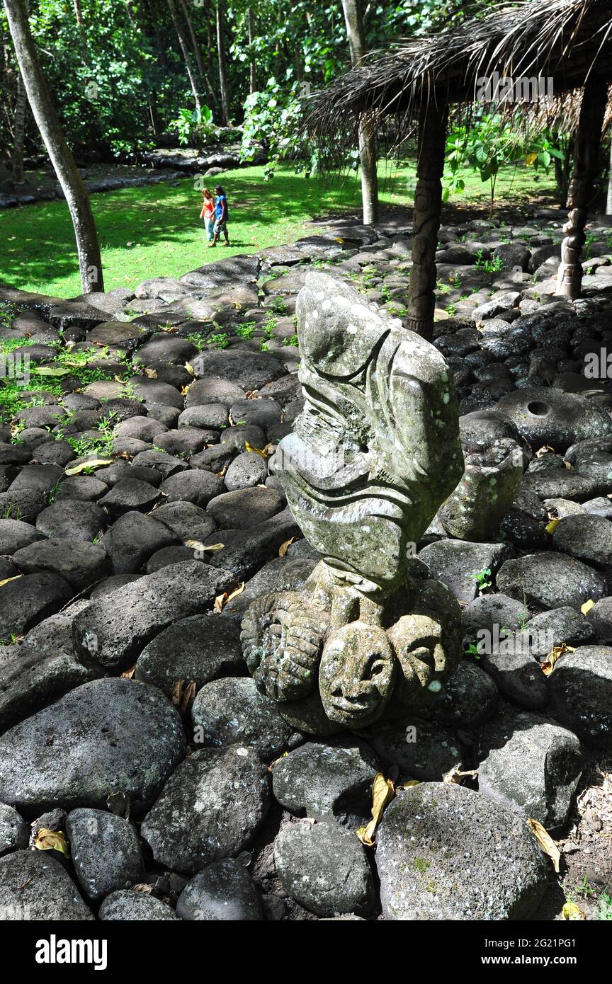 FRENCH POLYNESIA, MARQUESAS ISLANDS. ISLAND OF NUKU HIVA. AT HATIHEU ...