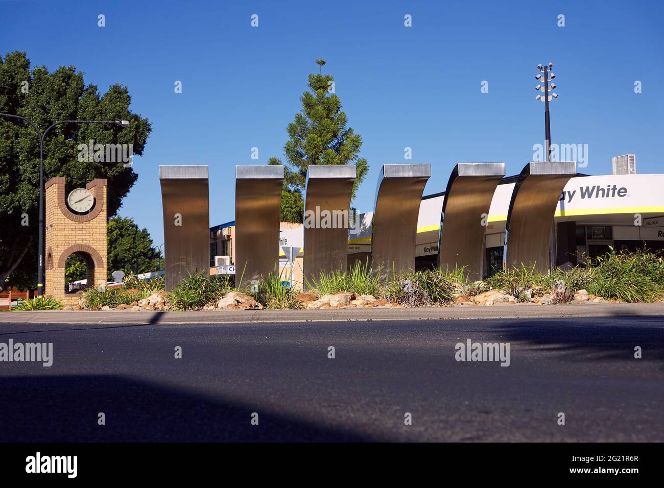Emerald street hi-res stock photography and images - Alamy