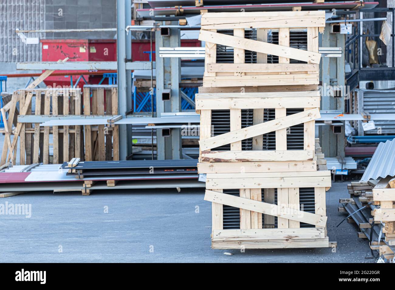 Roofing sheet hi-res stock photography and images - Alamy