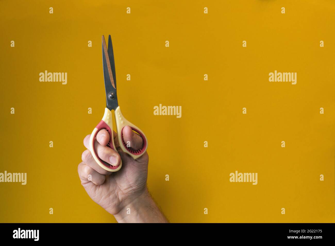 Paper cutting tool hi-res stock photography and images - Alamy
