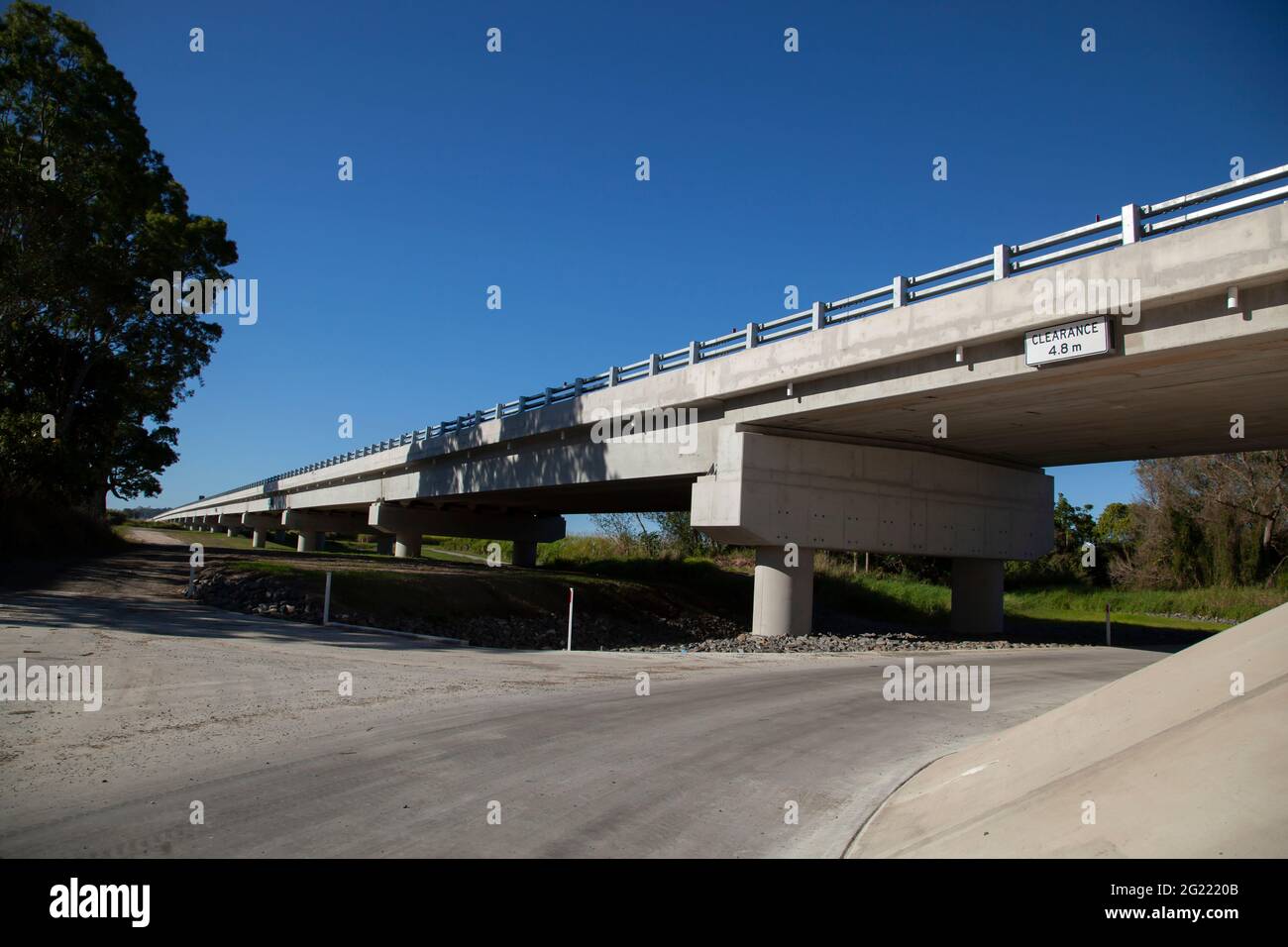 Approaches to the new reinforced concrete bridge over the Pioneer River ...