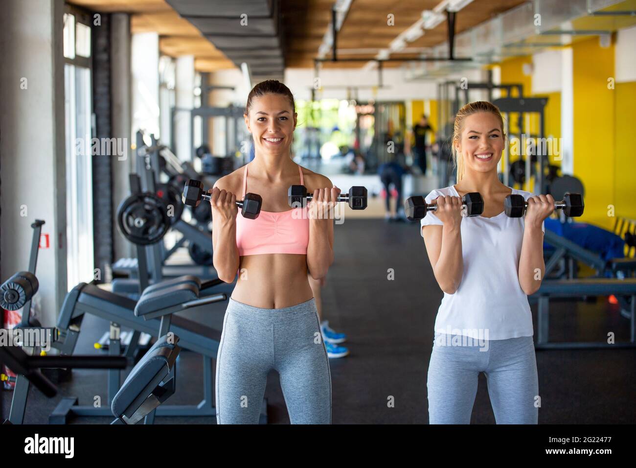 Fit women hi-res stock photography and images - Alamy