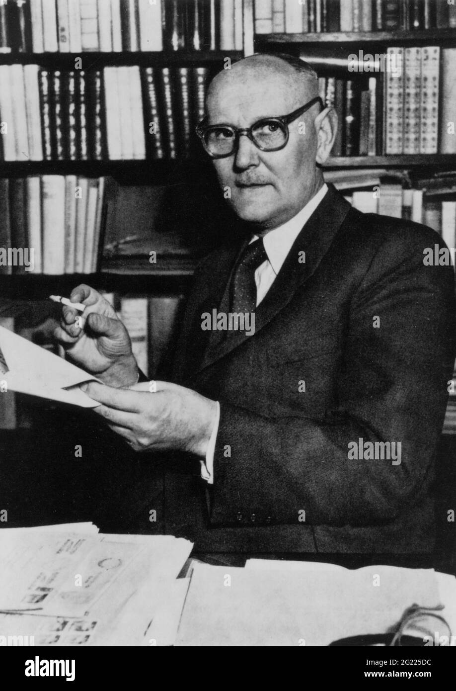 Nobel prize for medicine 1939 hi-res stock photography and images - Alamy