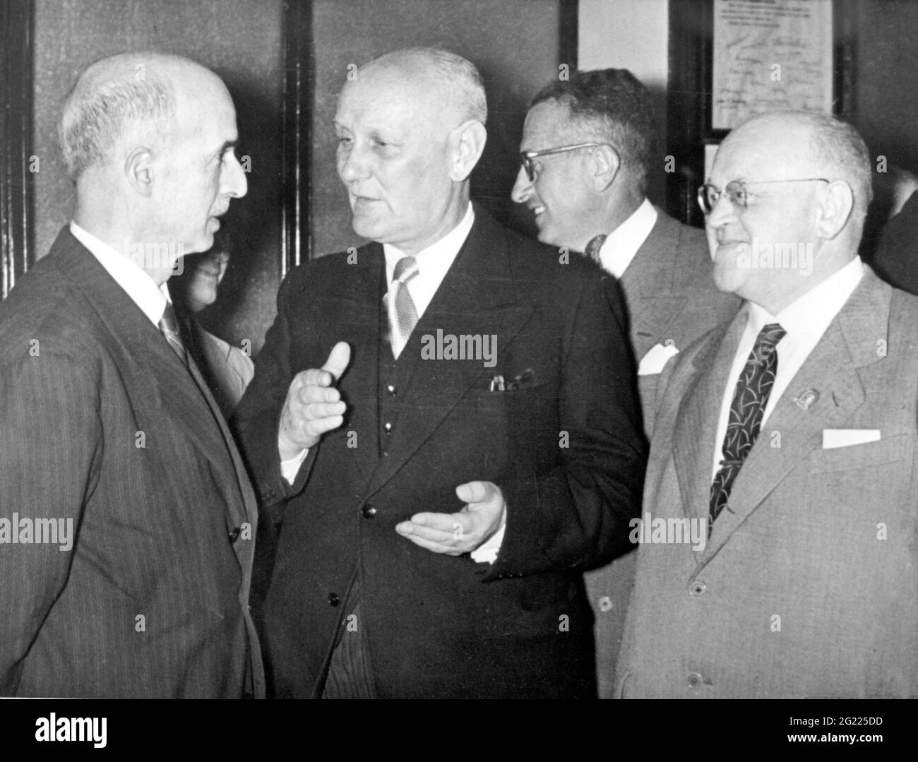 Gerhard domagk hi-res stock photography and images - Alamy