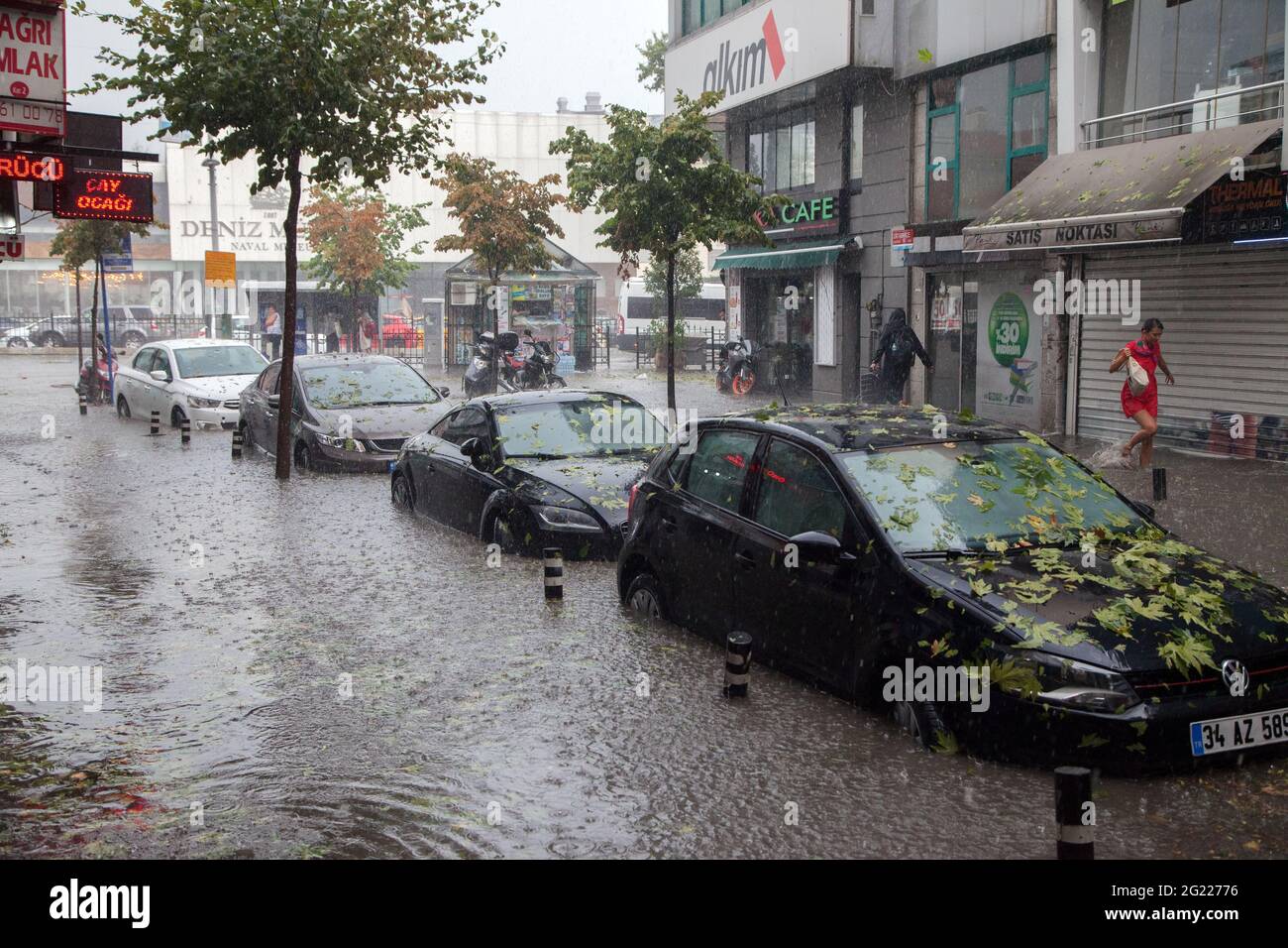 Istanbul environment hi-res stock photography and images - Alamy
