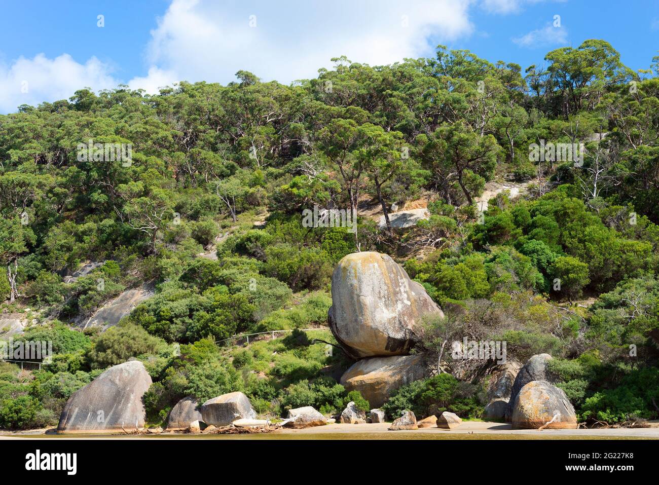 Famous whale rock at Wilsons promontory, Australia Stock Photo - Alamy