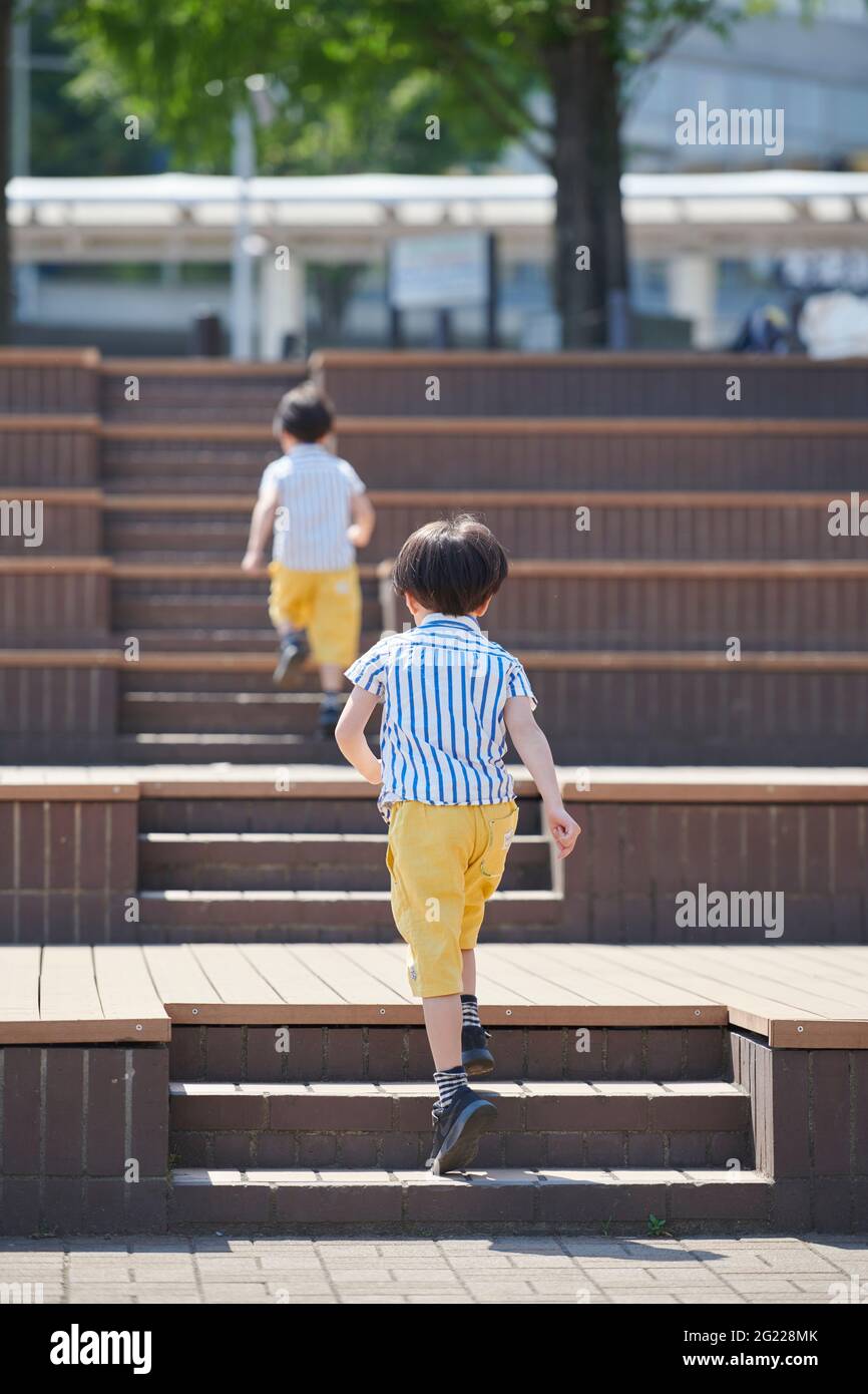 Japanese twin boys hi-res stock photography and images - Alamy