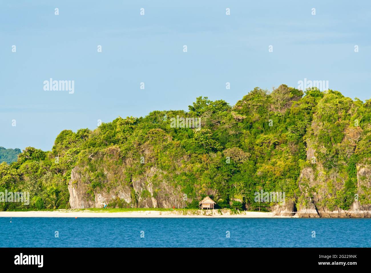 Tropical remote island in the ocean,Thailand Stock Photo - Alamy