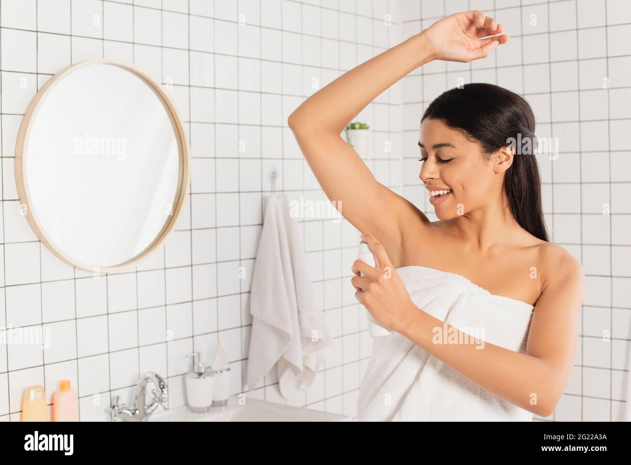 African woman beauty towel hi-res stock photography and images - Alamy