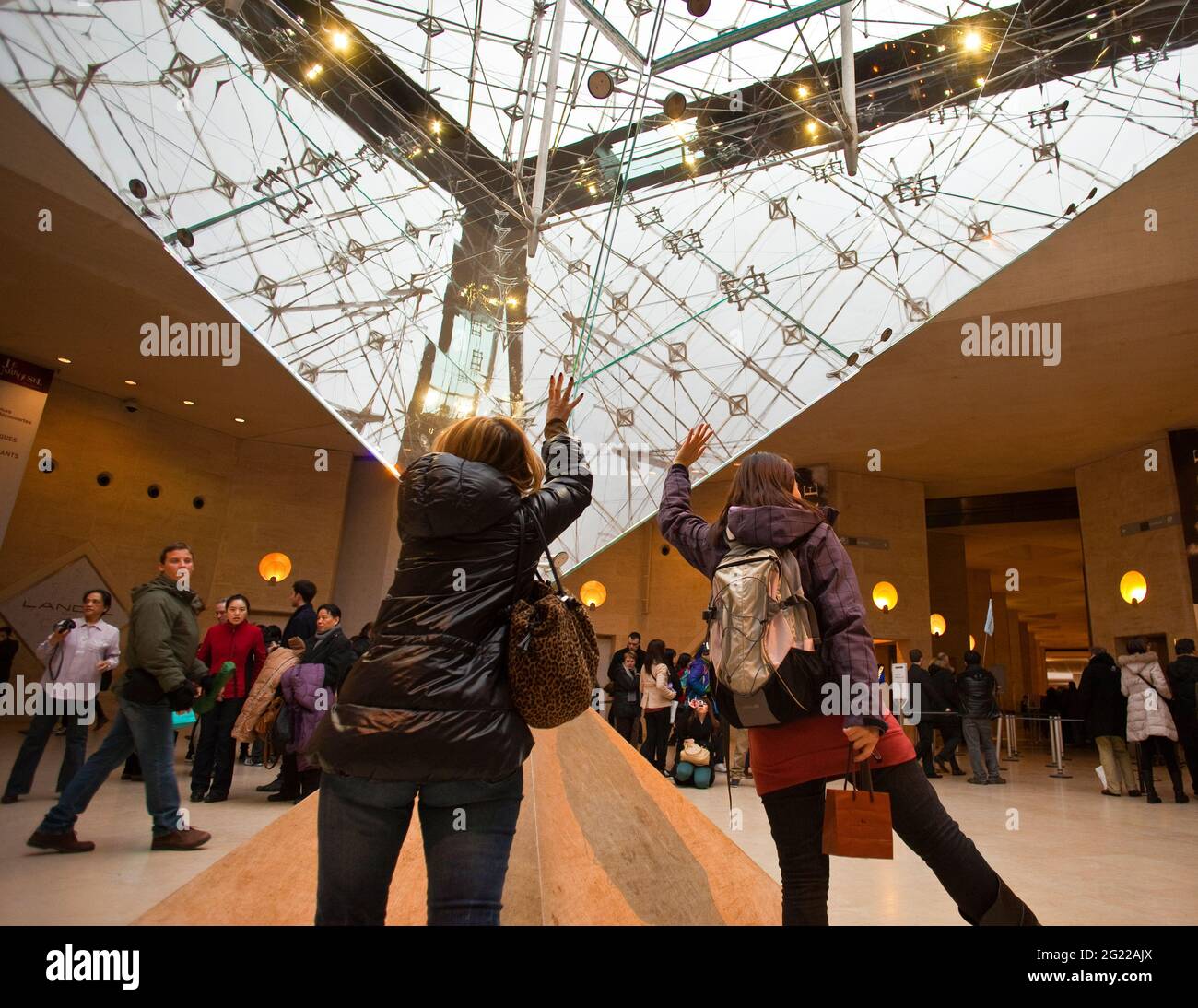 Glass triangular structure hi-res stock photography and images - Alamy