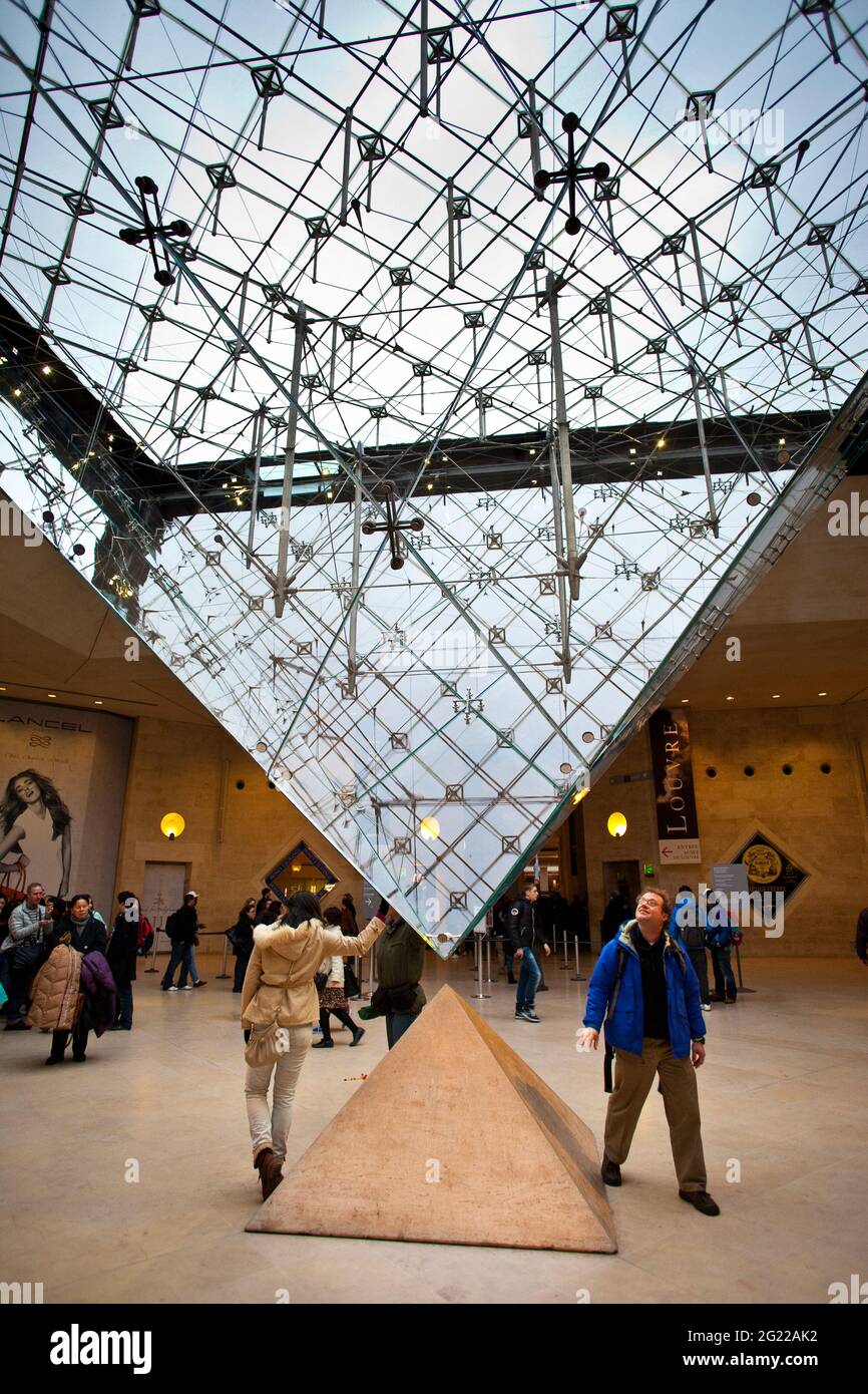 Details of the famous glass pyramid at the Louvre, Paris Stock Photo ...