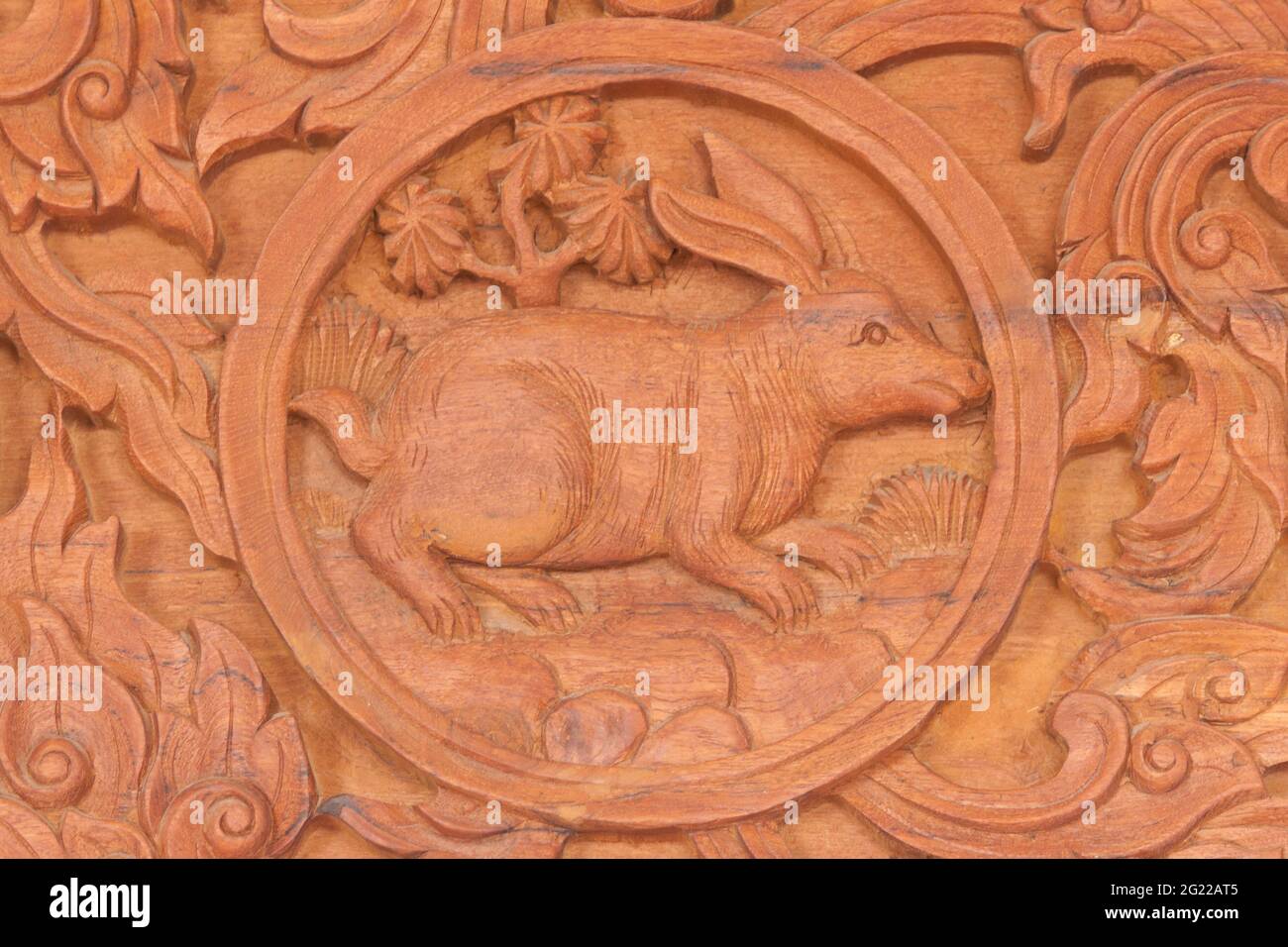 Rabbit wood carving hi-res stock photography and images - Alamy