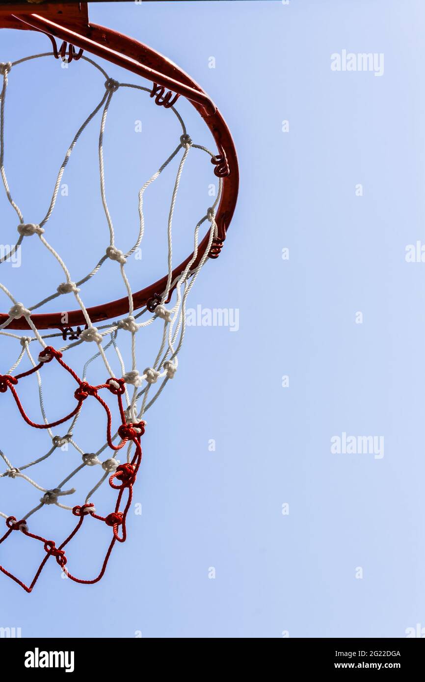 A view of a basketball hoop from below Stock Photo - Alamy