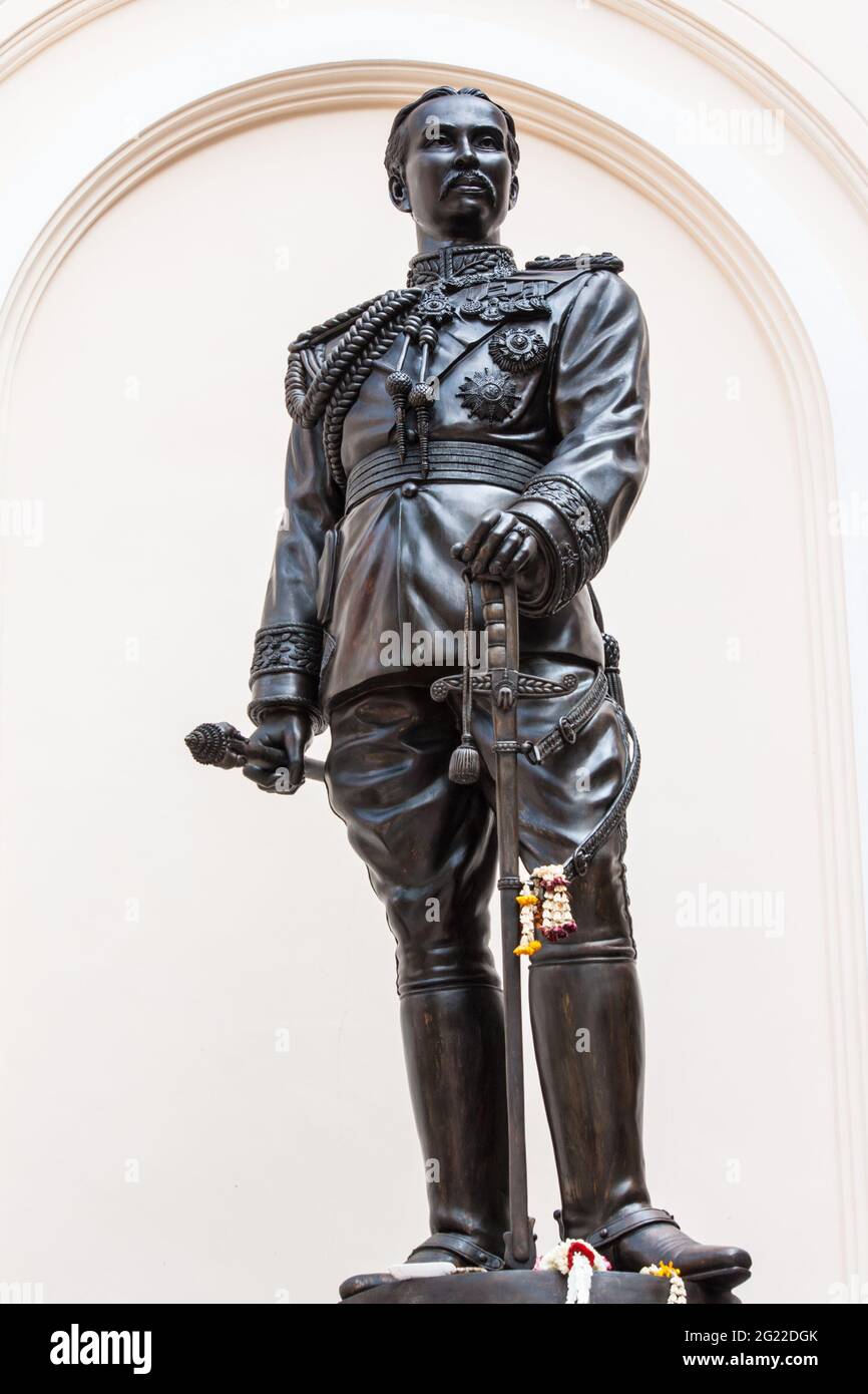 The monument of King Rama V Stock Photo - Alamy