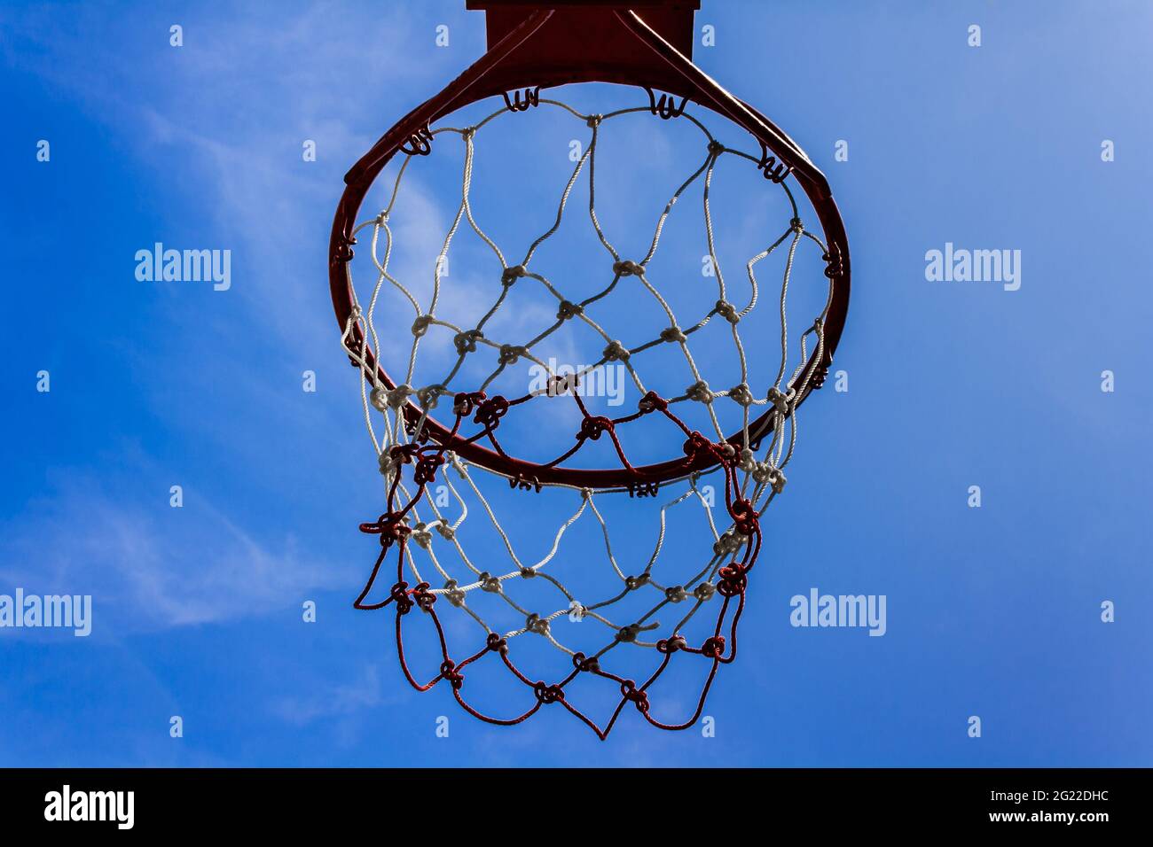 A view of a basketball hoop from below Stock Photo - Alamy