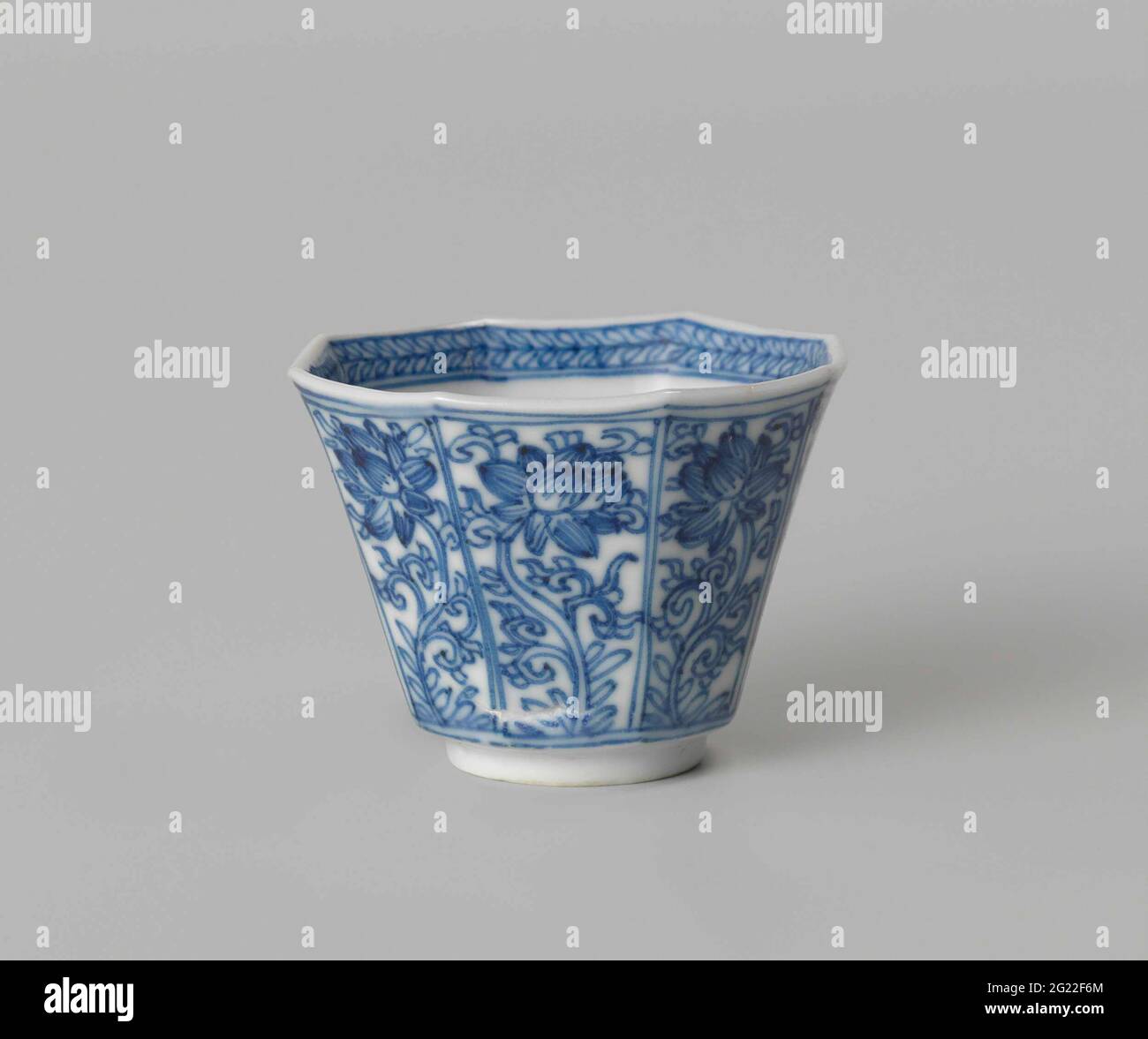 Octagonal cup with lotus scrolls. Octagonal head of porcelain, painted ...