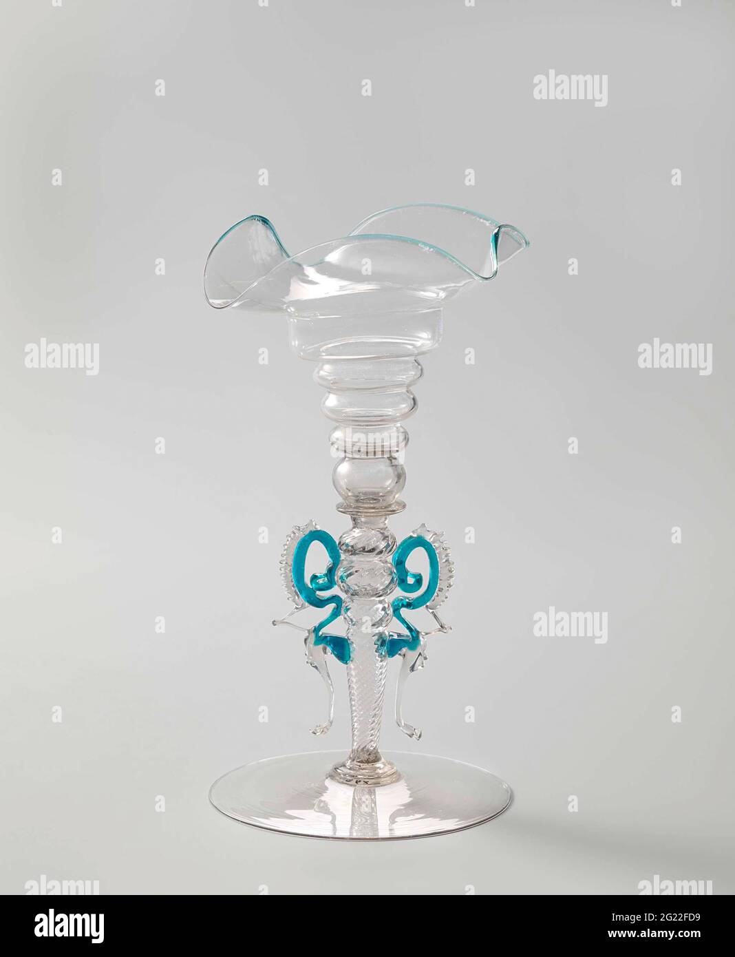 Wing glass with a funnel-shaped, five-time chalice with border folded ...