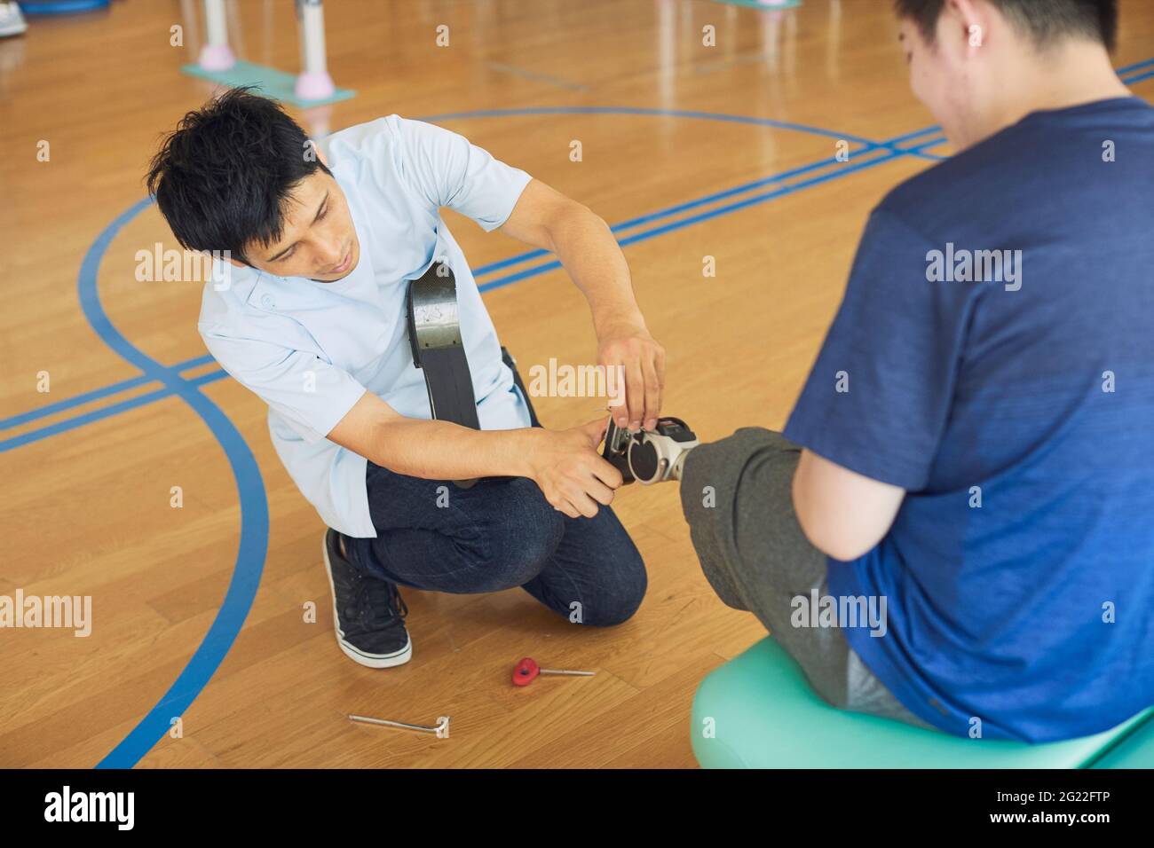 Whole leg prosthetic hi-res stock photography and images - Alamy