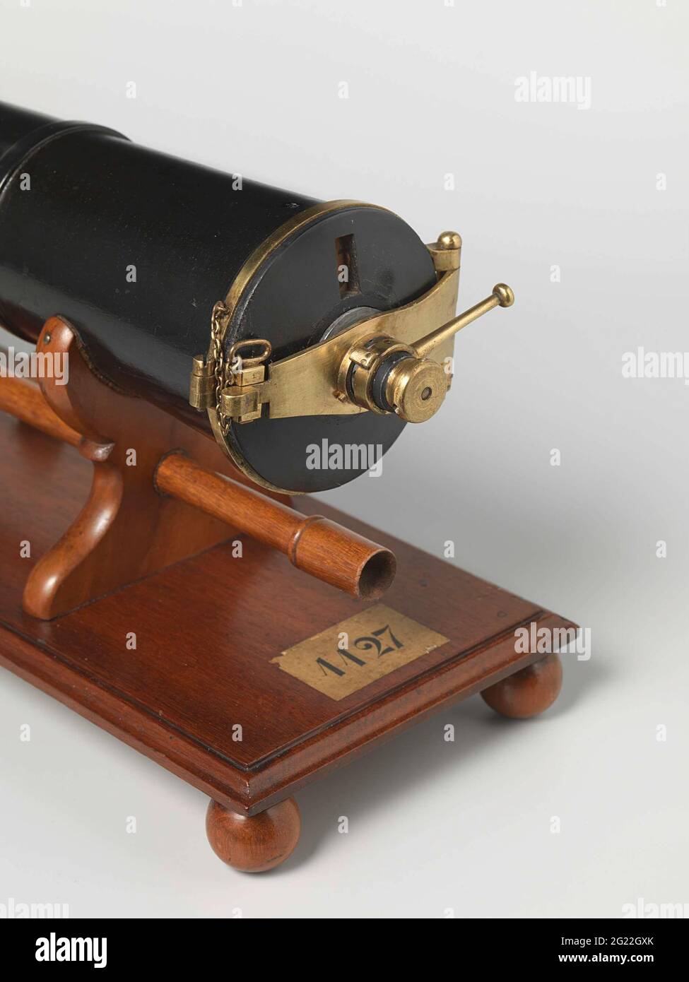 Model or A 24-pounder Breech-Loading Gun. Model of a back loading gun ...