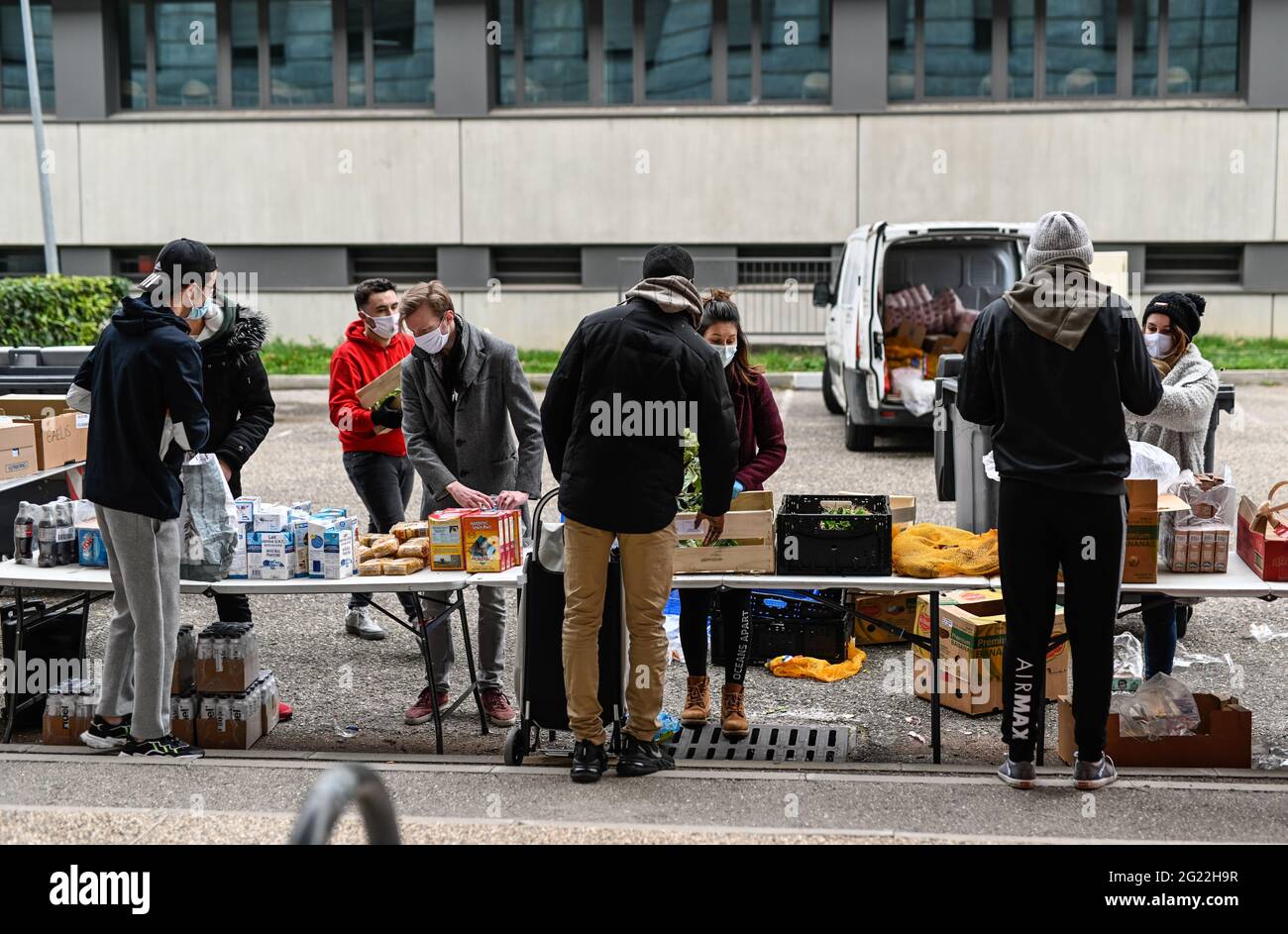 Food poverty hi-res stock photography and images - Alamy