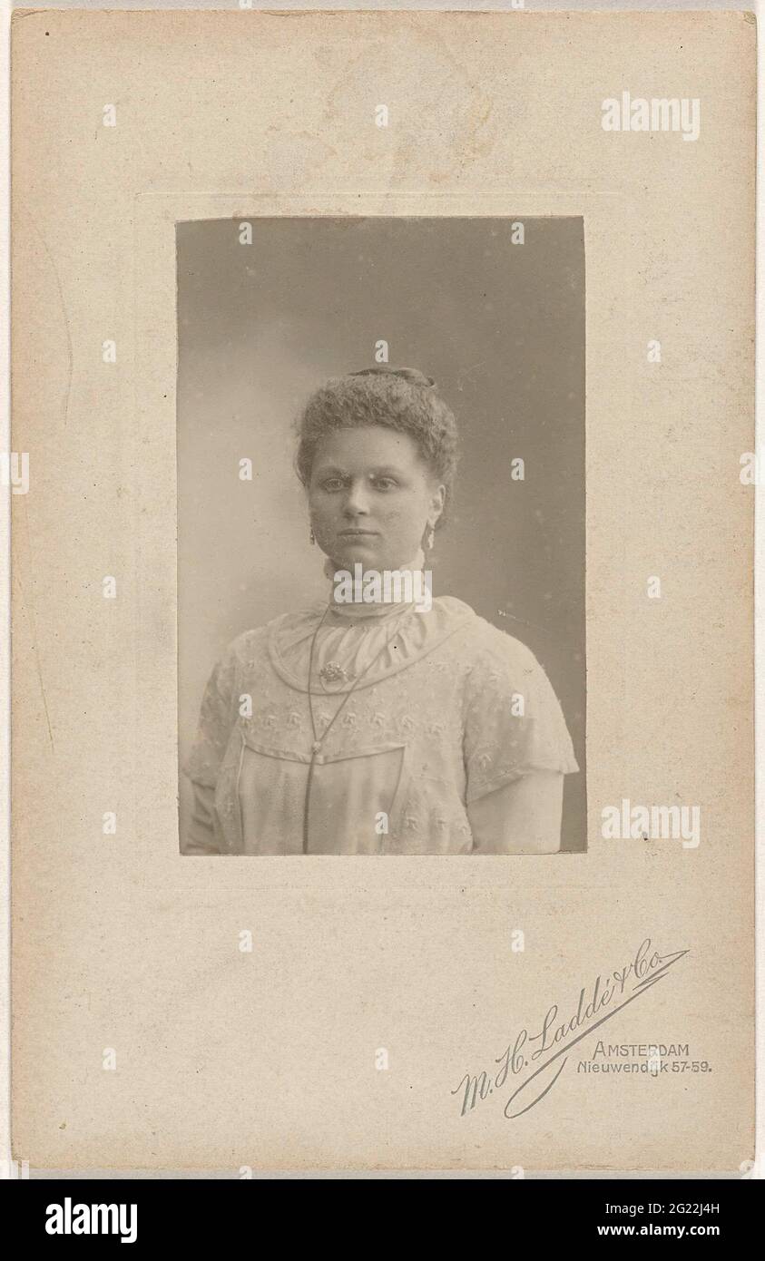 Studio portrait bust of woman Stock Photo - Alamy