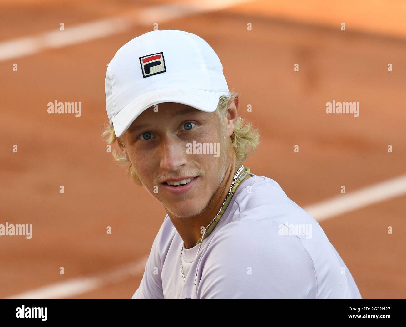 18 06 2021 hi-res stock photography and images - Alamy