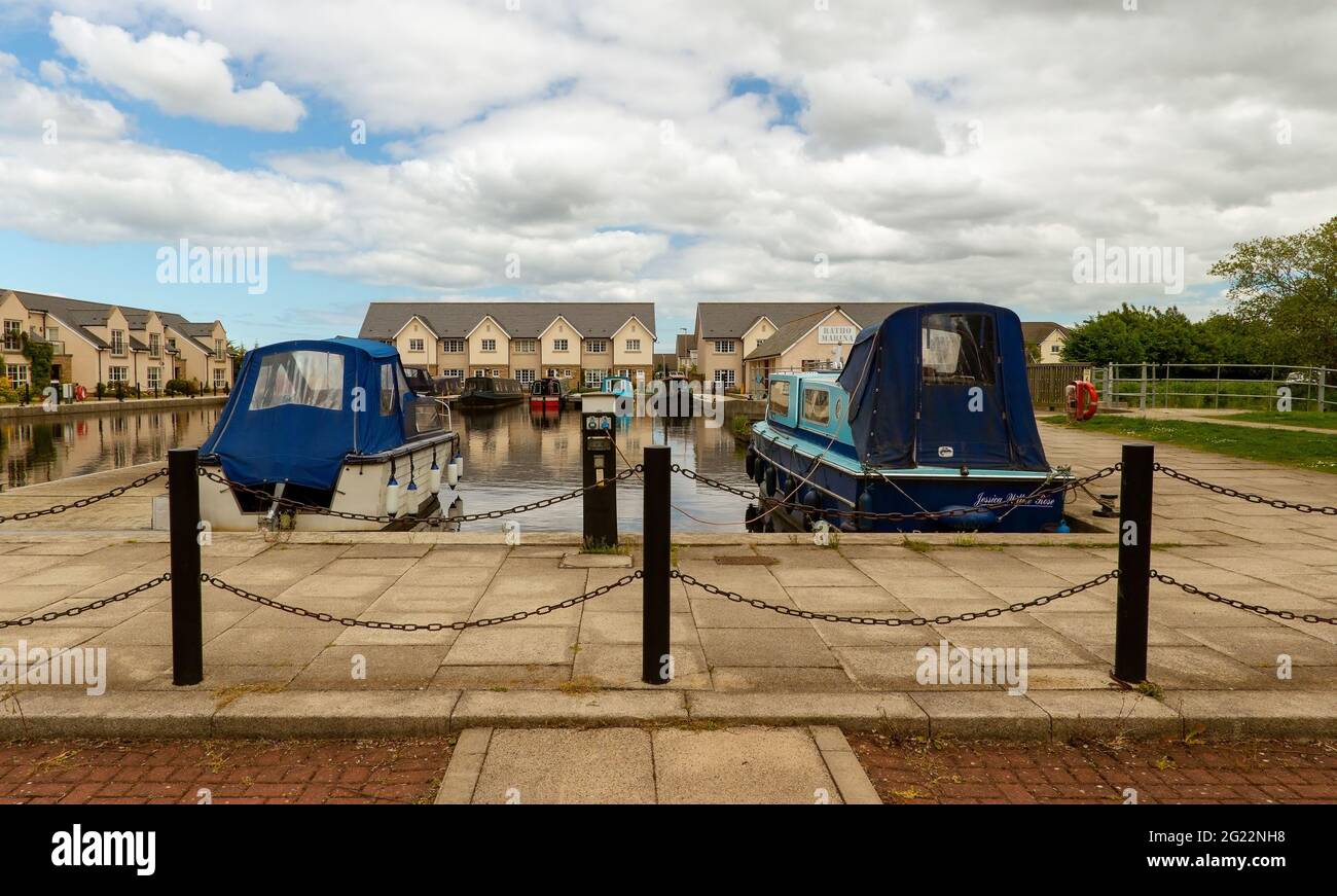 Ratho canal boats hi-res stock photography and images - Alamy