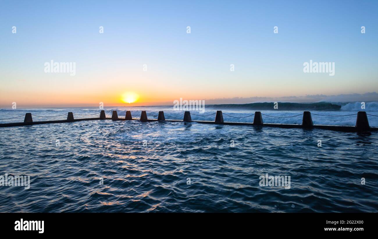 South africa durban swimming pool hi-res stock photography and images ...
