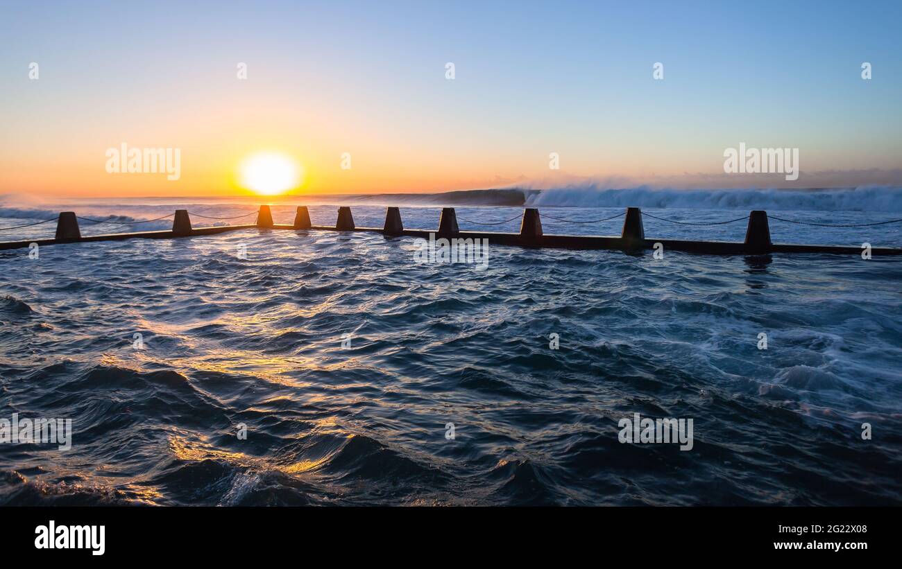 South africa durban swimming pool hi-res stock photography and images ...