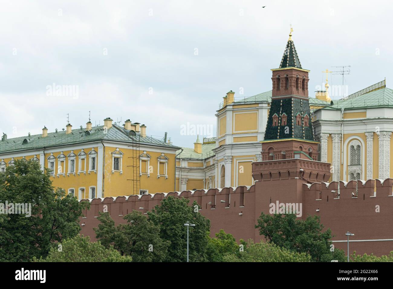 Complex of buildings of the Moscow Kremlin Stock Photo - Alamy