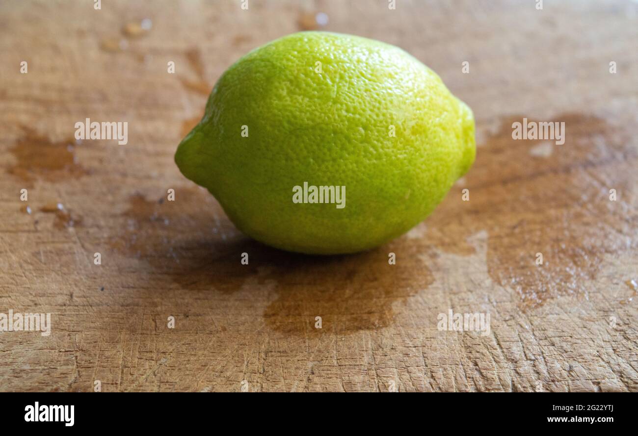 Circle wooden board hi-res stock photography and images - Alamy
