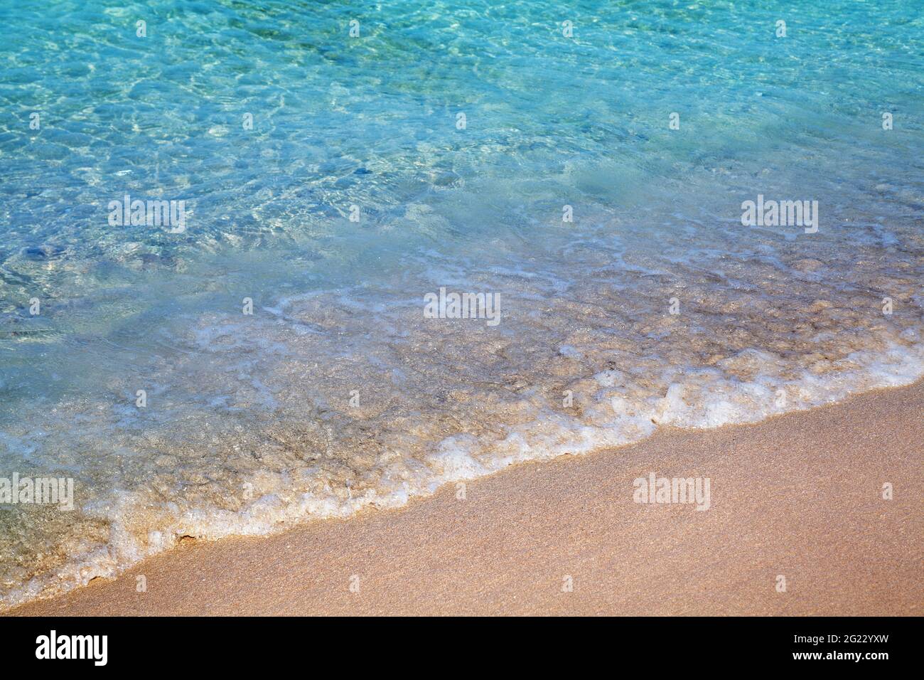 Clear transparent sea shallow water hi-res stock photography and images ...