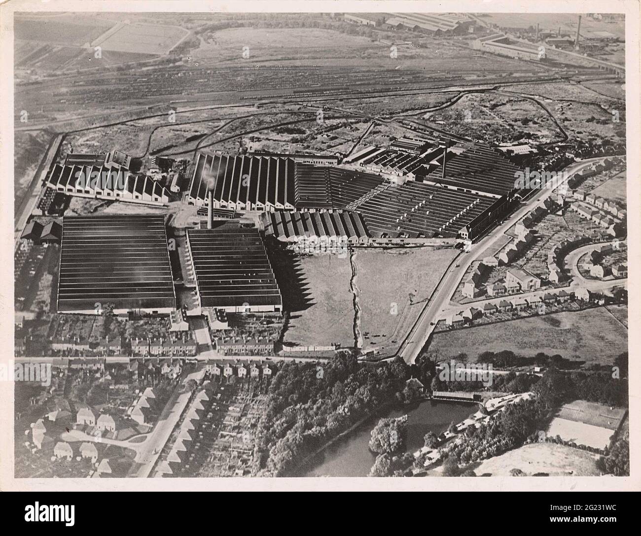 Factory Wolseley cars in a nutshell, machine halls; Wolseley factory ...