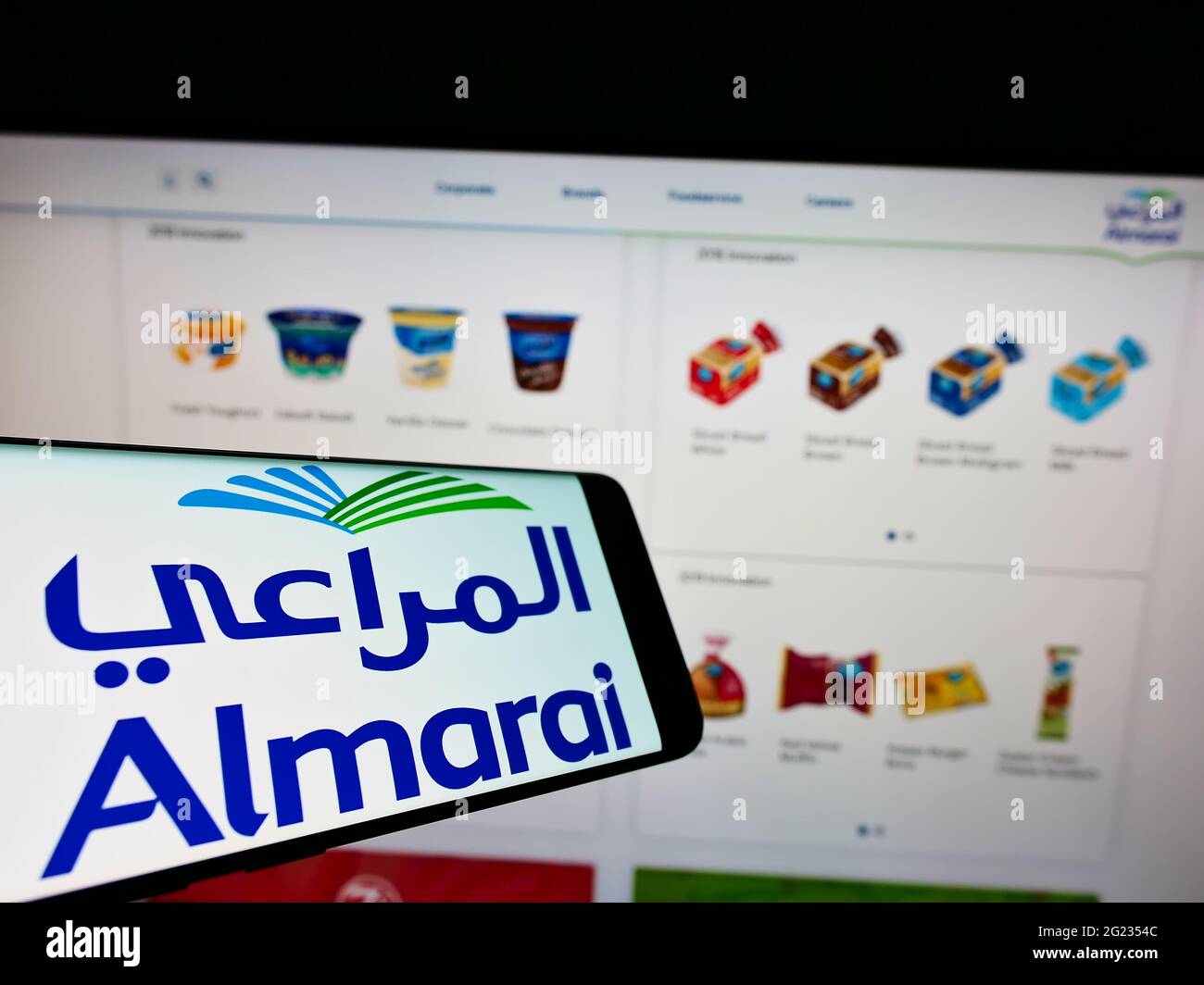 Almarai logo hi-res stock photography and images - Alamy