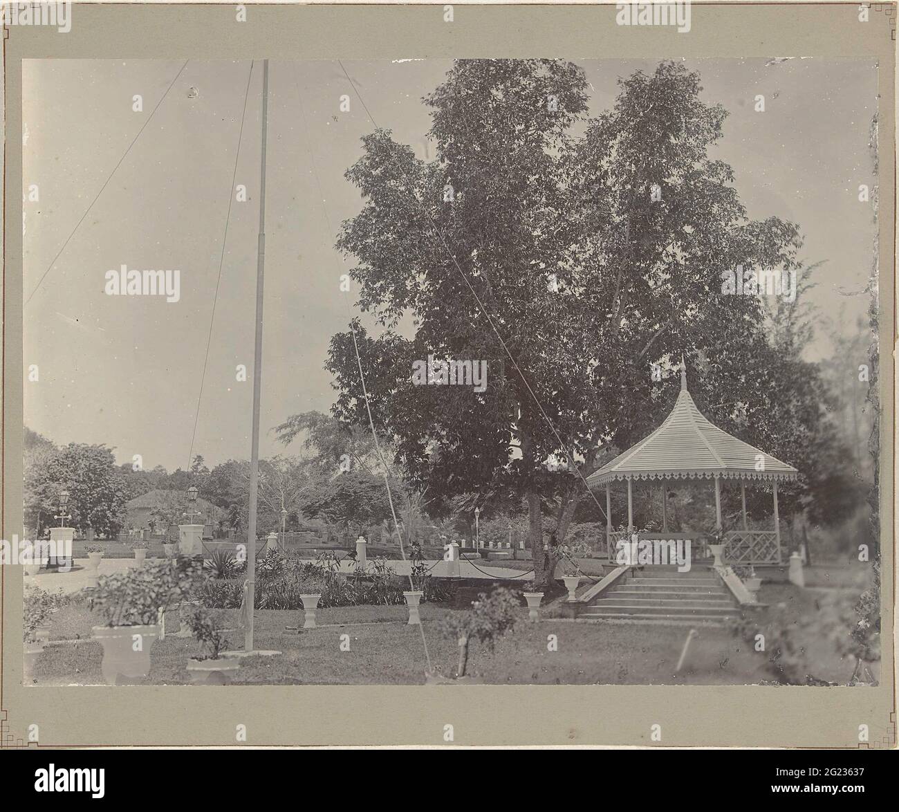 Pendopo hi-res stock photography and images - Alamy