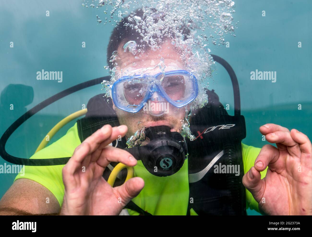 Roberts Cove, Cork, Ireland. 07th June, 2021. Diver Dave Quinlan of the ...