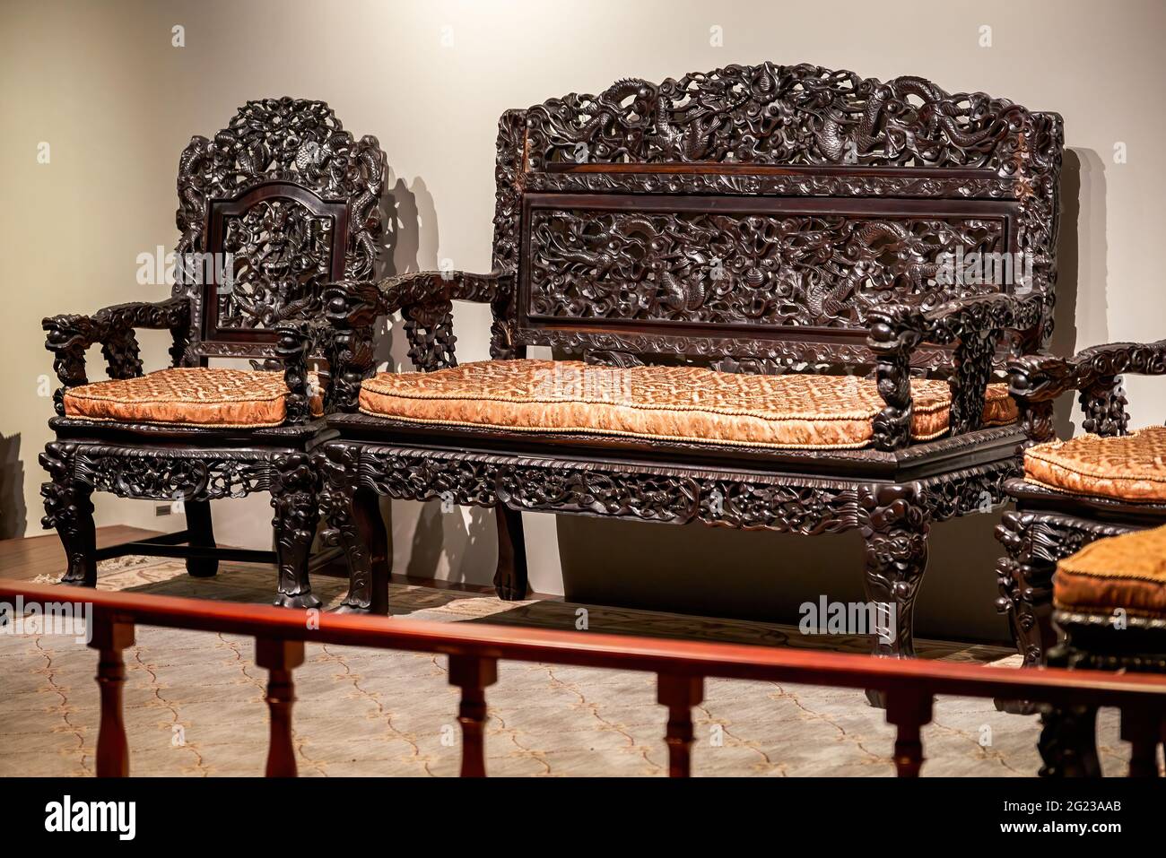 Ming and qing ancient furniture hi-res stock photography and images - Alamy