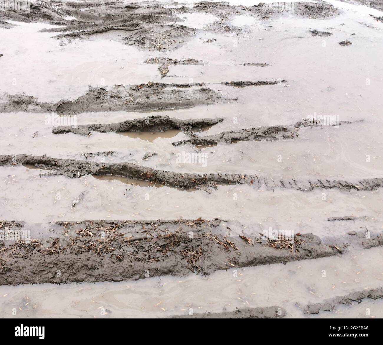 Messy road close up hi-res stock photography and images - Alamy