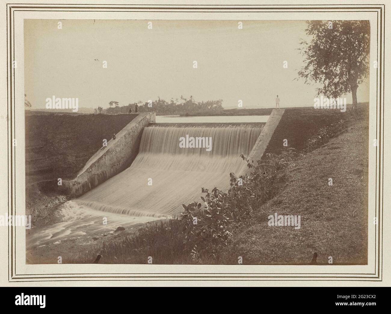 Newly built dam hi-res stock photography and images - Alamy