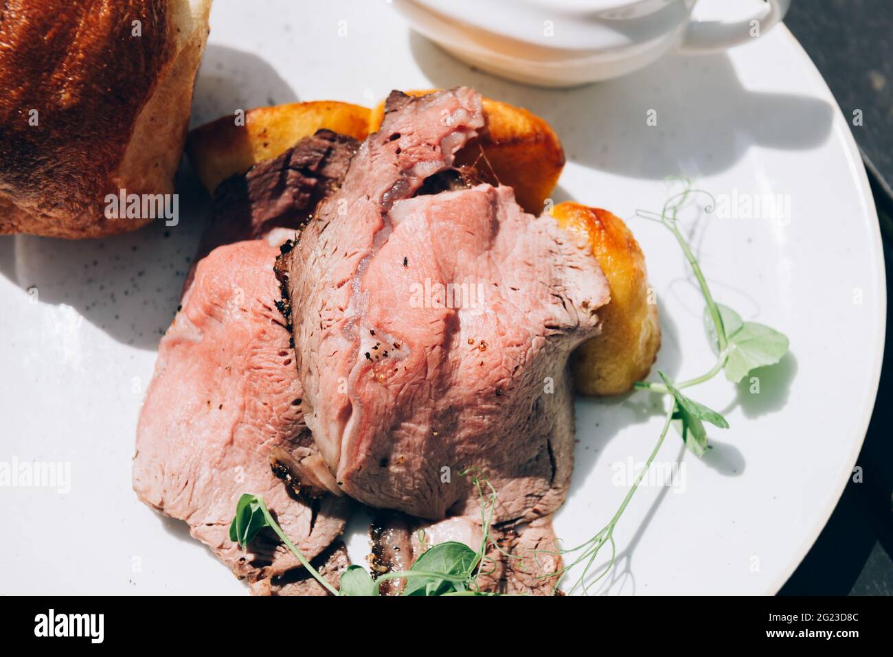 Sunday Roast in Pub Stock Photo - Alamy
