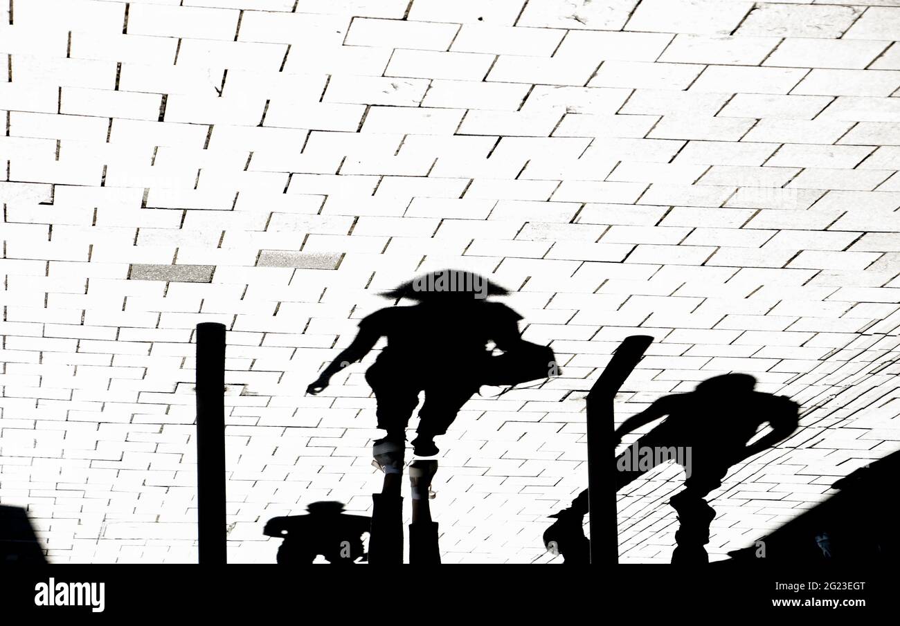 Shadow silhouette hi-res stock photography and images - Alamy